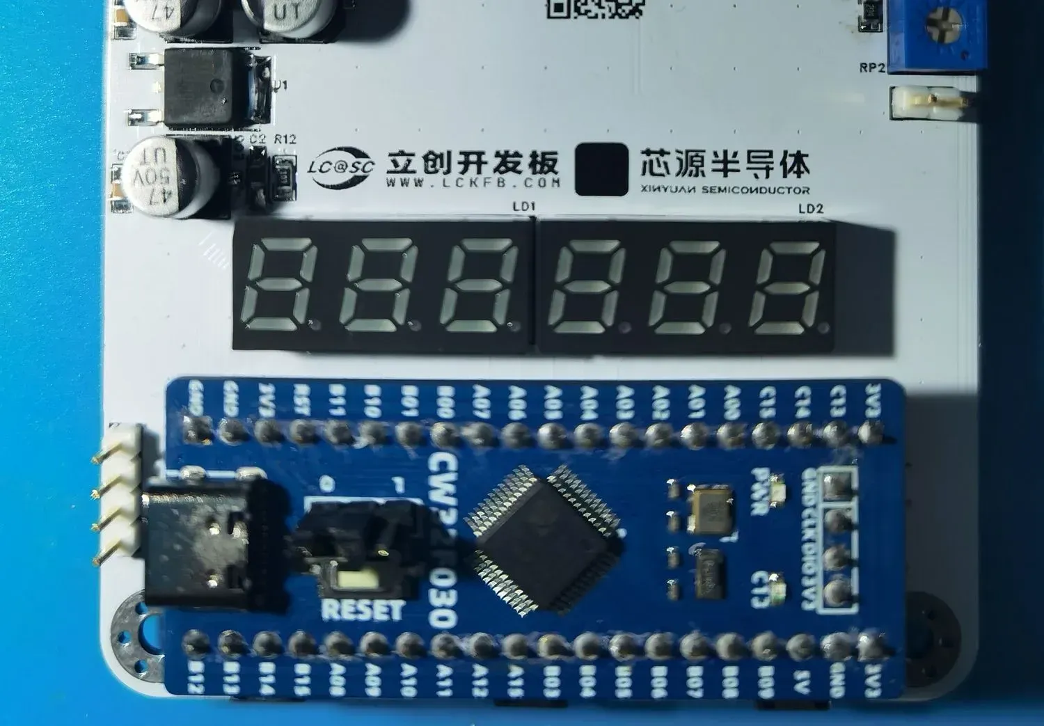 基于CW32的多功能电压电流表 - 立创开源硬件平台