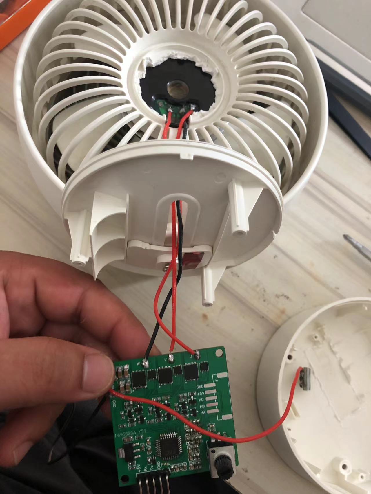 无刷电调STC8H V1.0 - 立创开源硬件平台