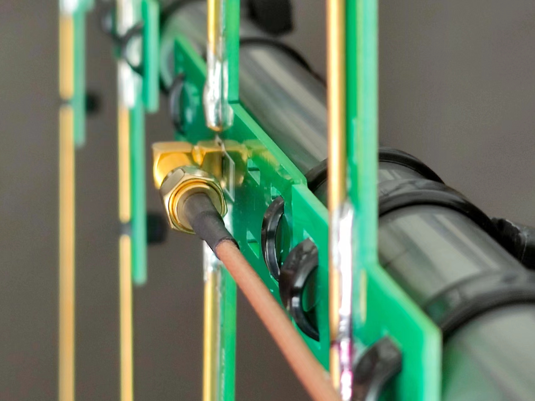 业余无线电VHF/UHF CJU定向天线,———EEWorld参考设计中心