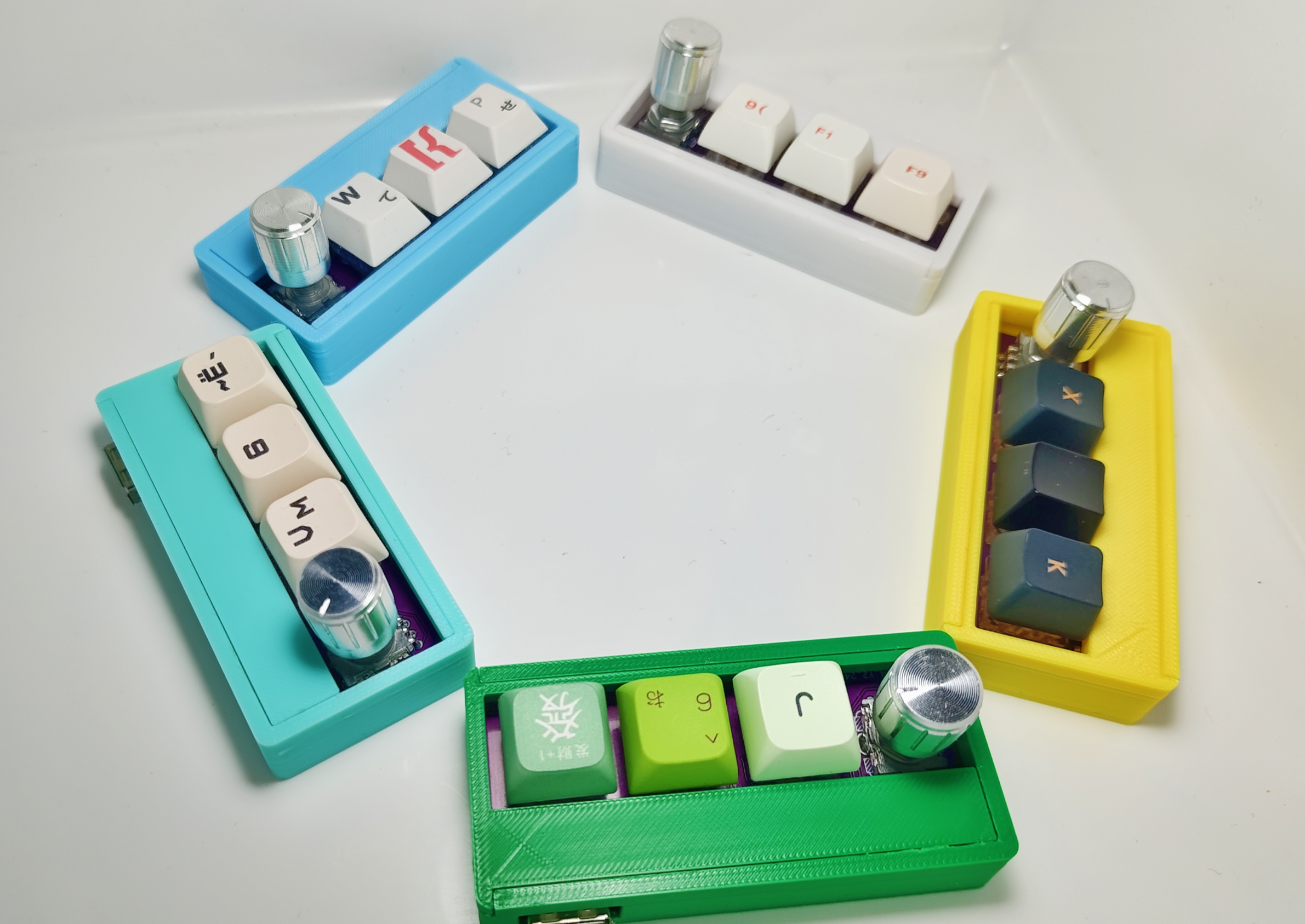 ch552g小键盘 带轴体热拔插，RGB功能 - 立创开源硬件平台 - 深圳创电优选科技有限公司