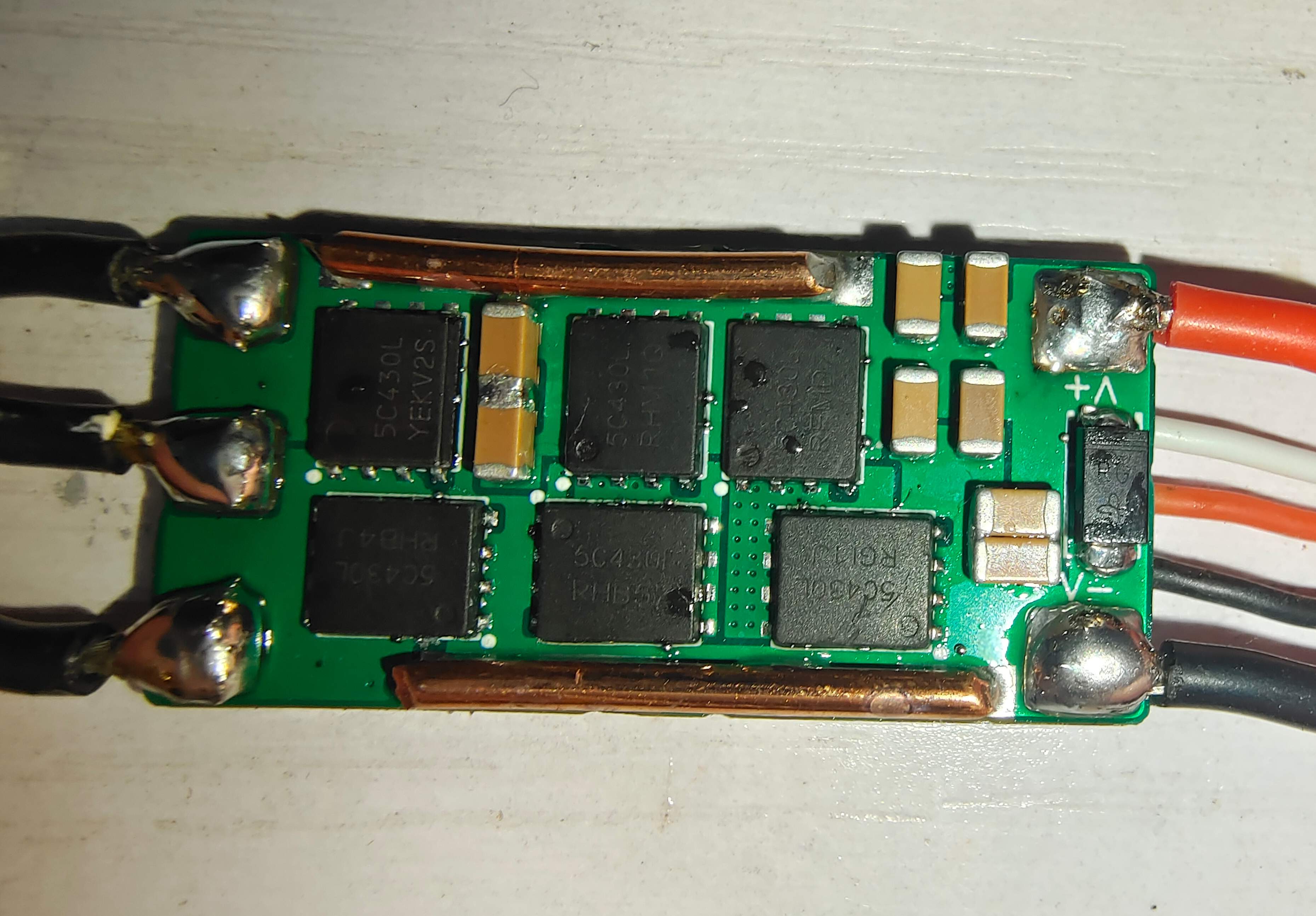 FlyingRC-AT32-AM32-V2.0-Power - 嘉立创EDA开源硬件平台