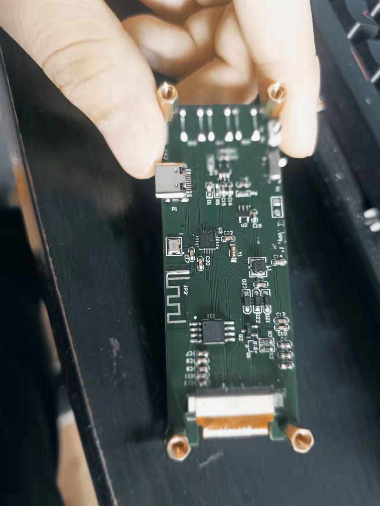 基于沁恒微ch579 墨水屏名片 - 立创开源硬件平台